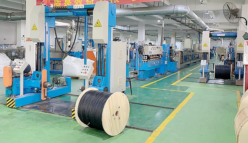 HH-E-90 optical fiber cable jacket extrusion machine